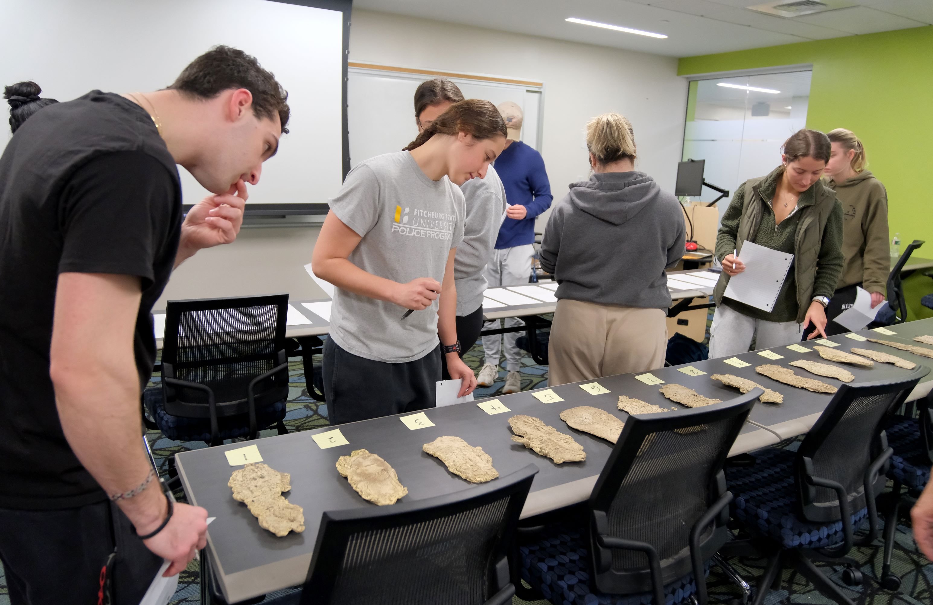 Criminal Investigation, CSI - Footwear Lab