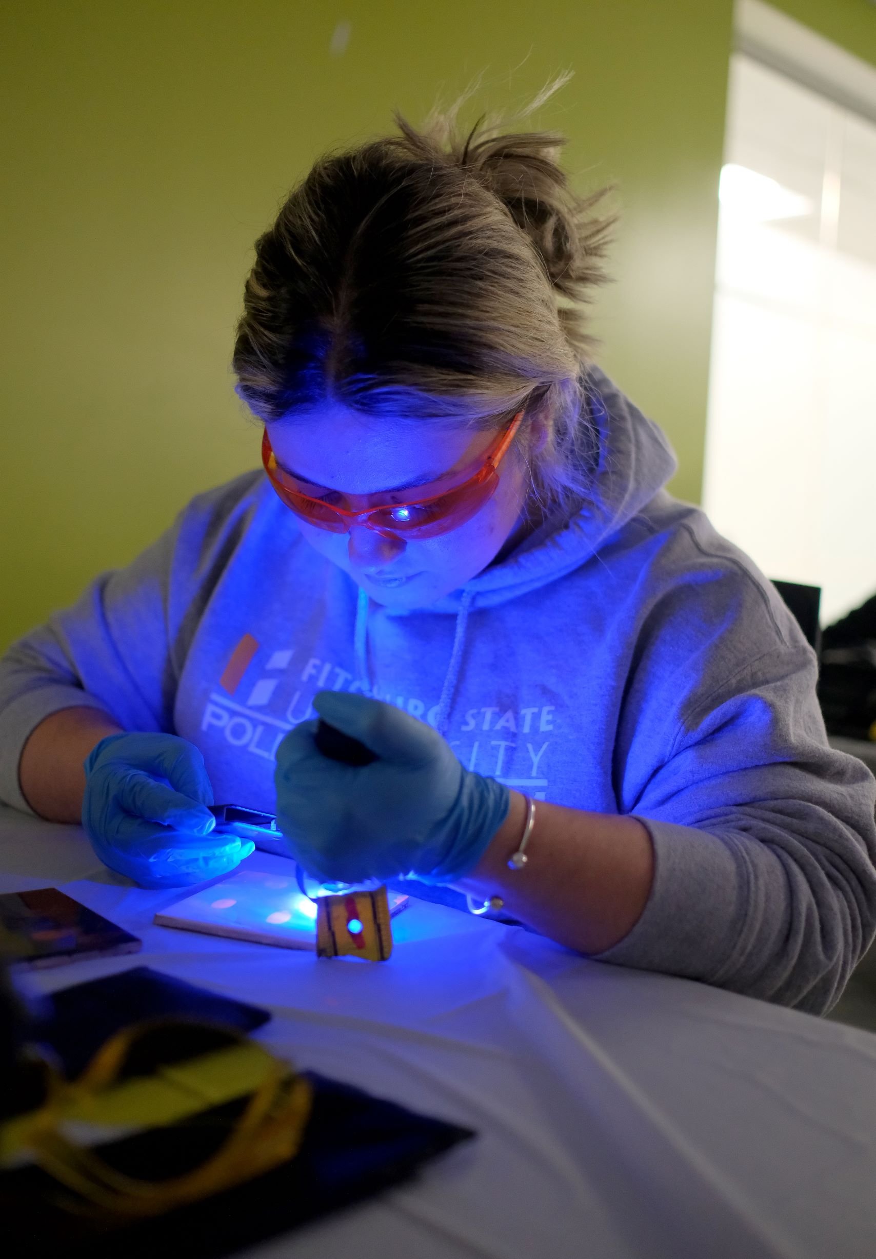 Criminal Investigation - Forensic Fingerprint Lab