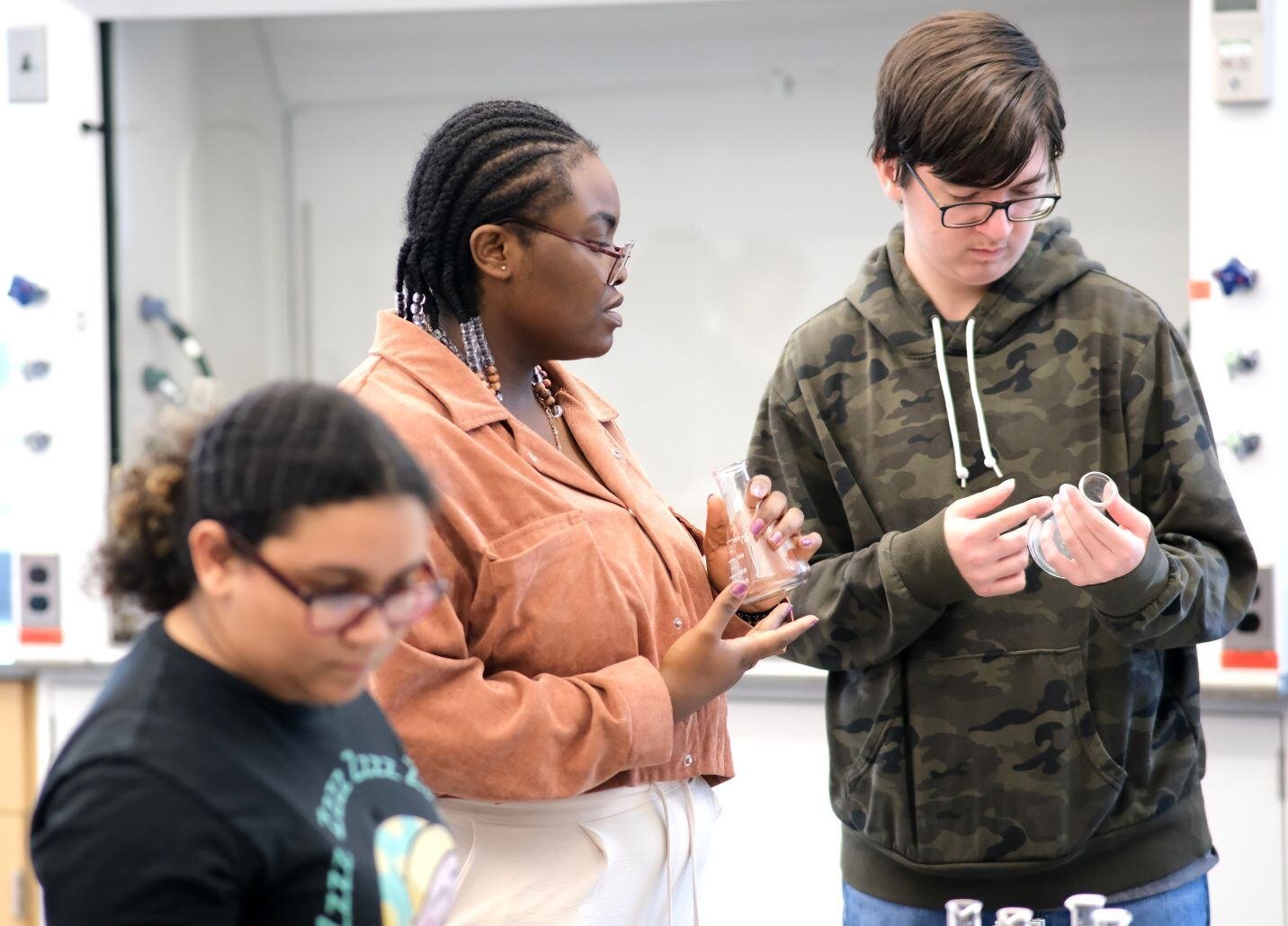 Around Campus - General Chemistry Lab