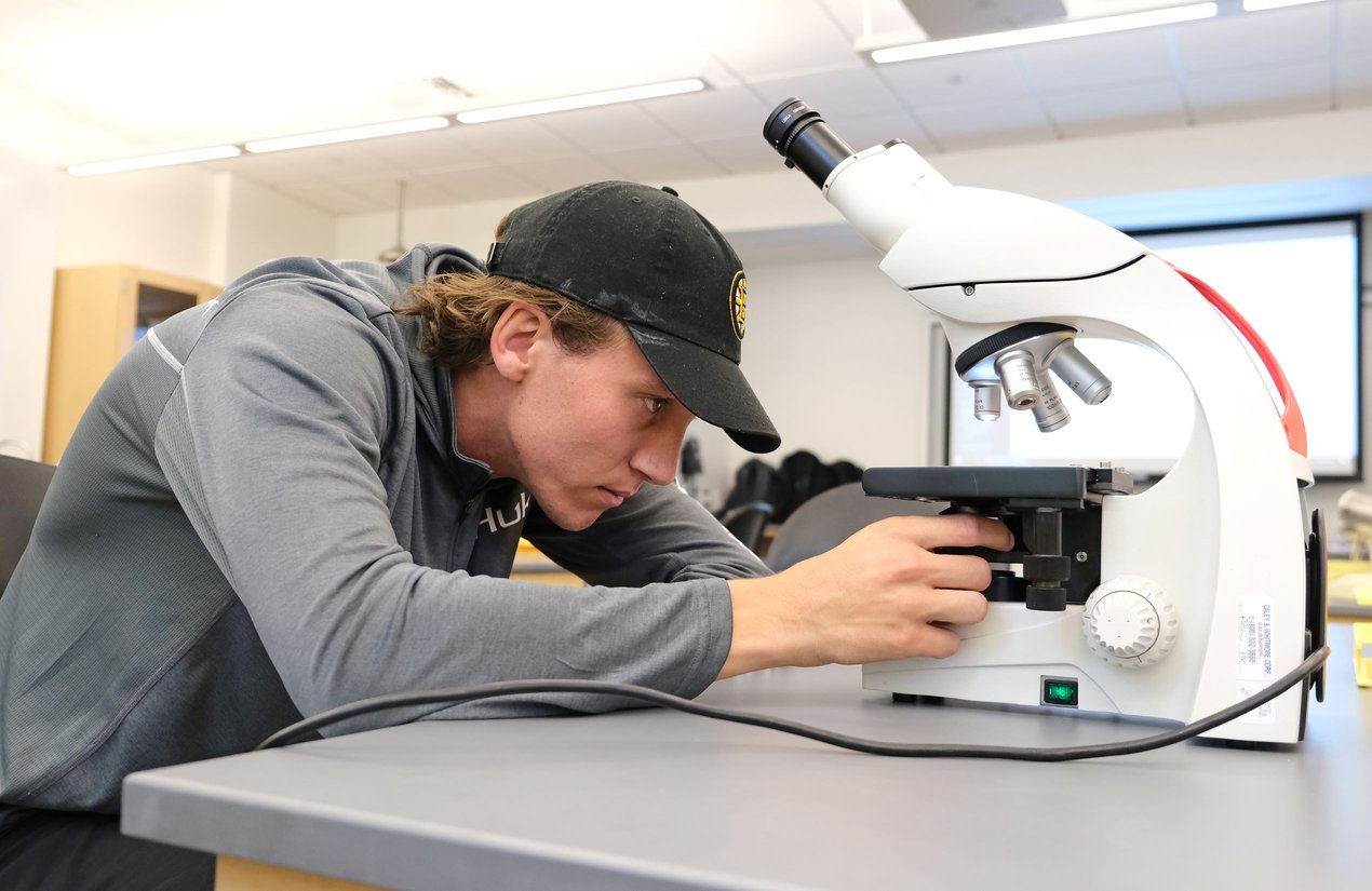 Around Campus - General Microbiology Lab