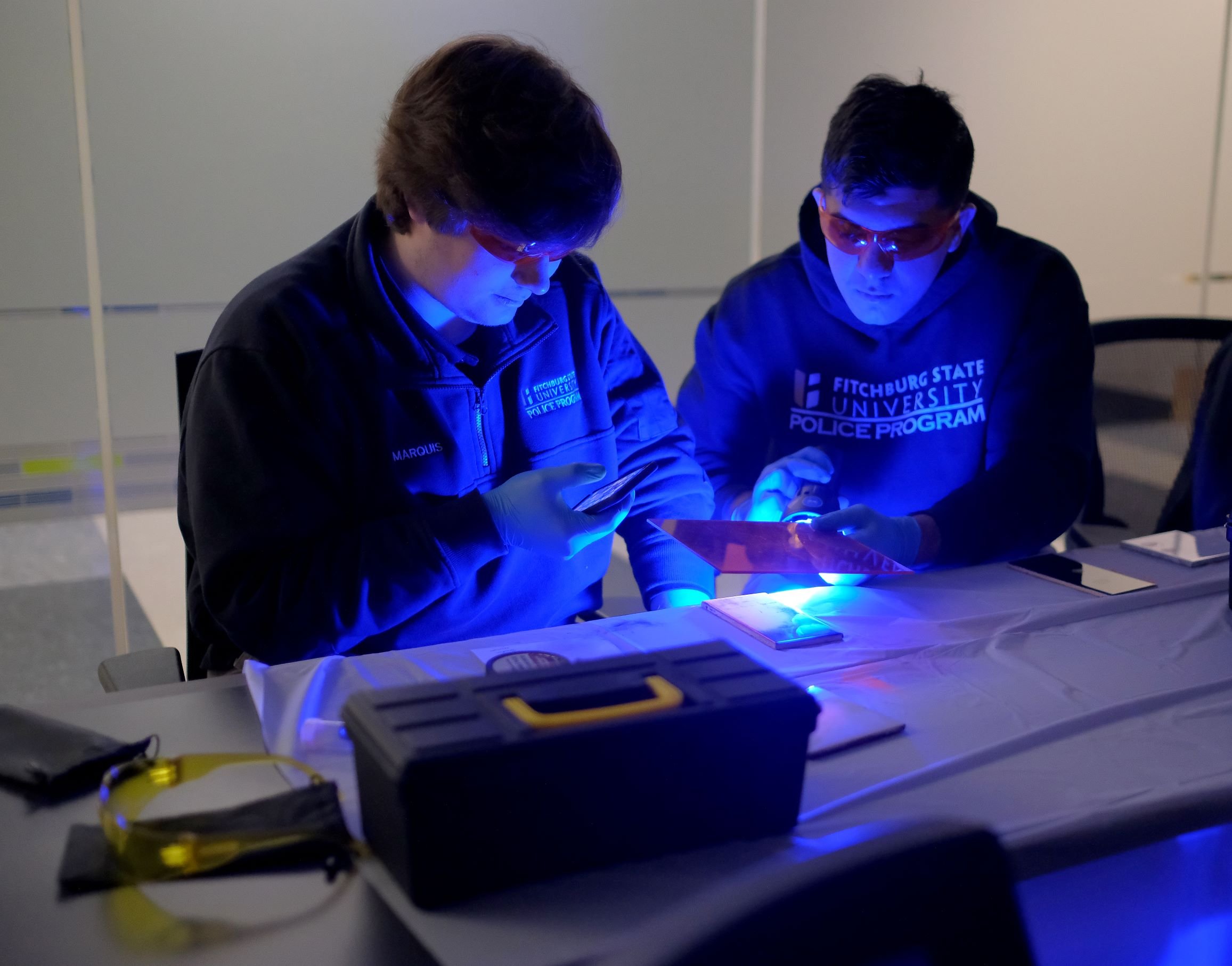 Criminal Investigation - Forensic Fingerprint Lab