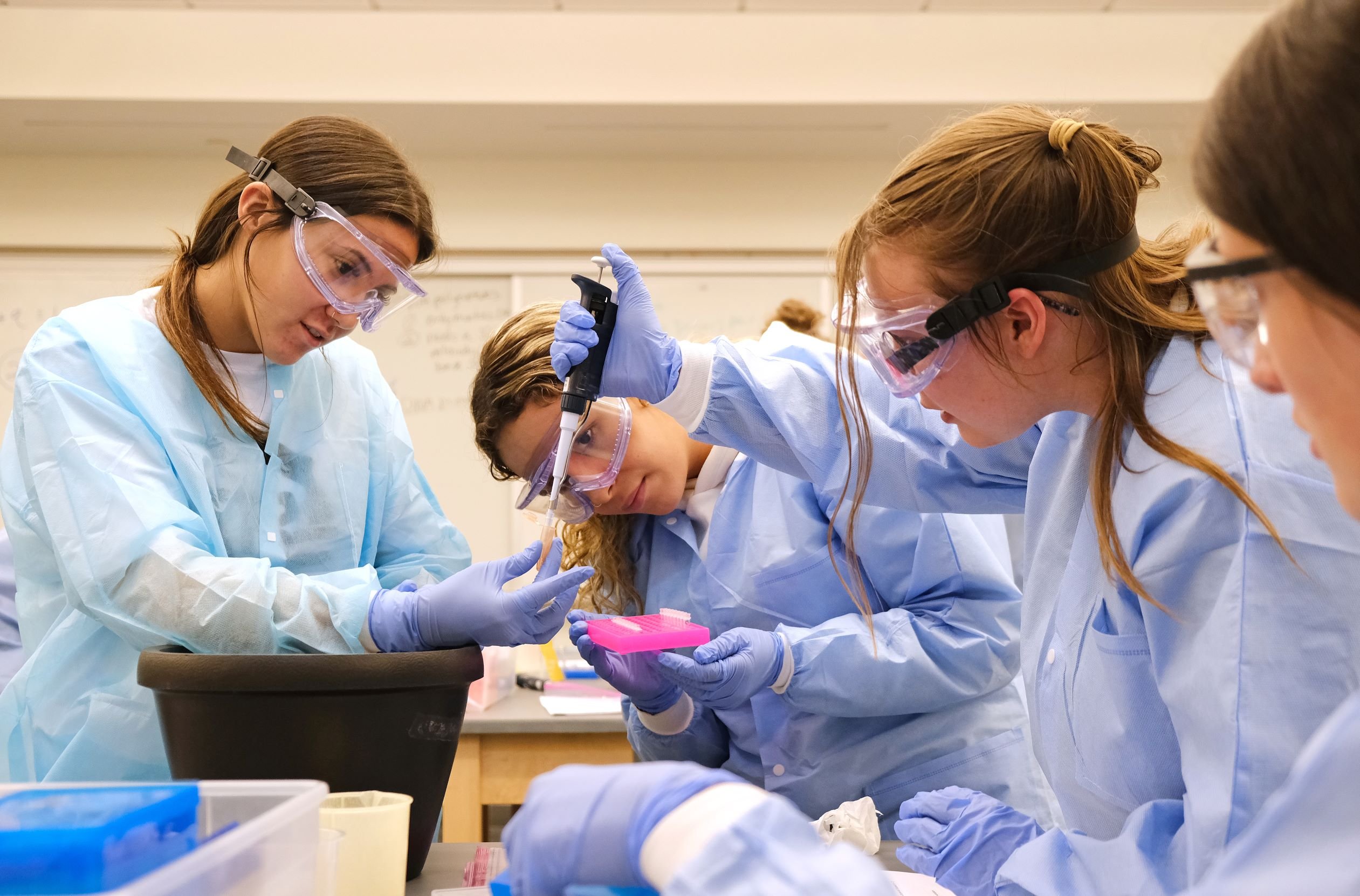 Around Campus - Genetics Lab CSI