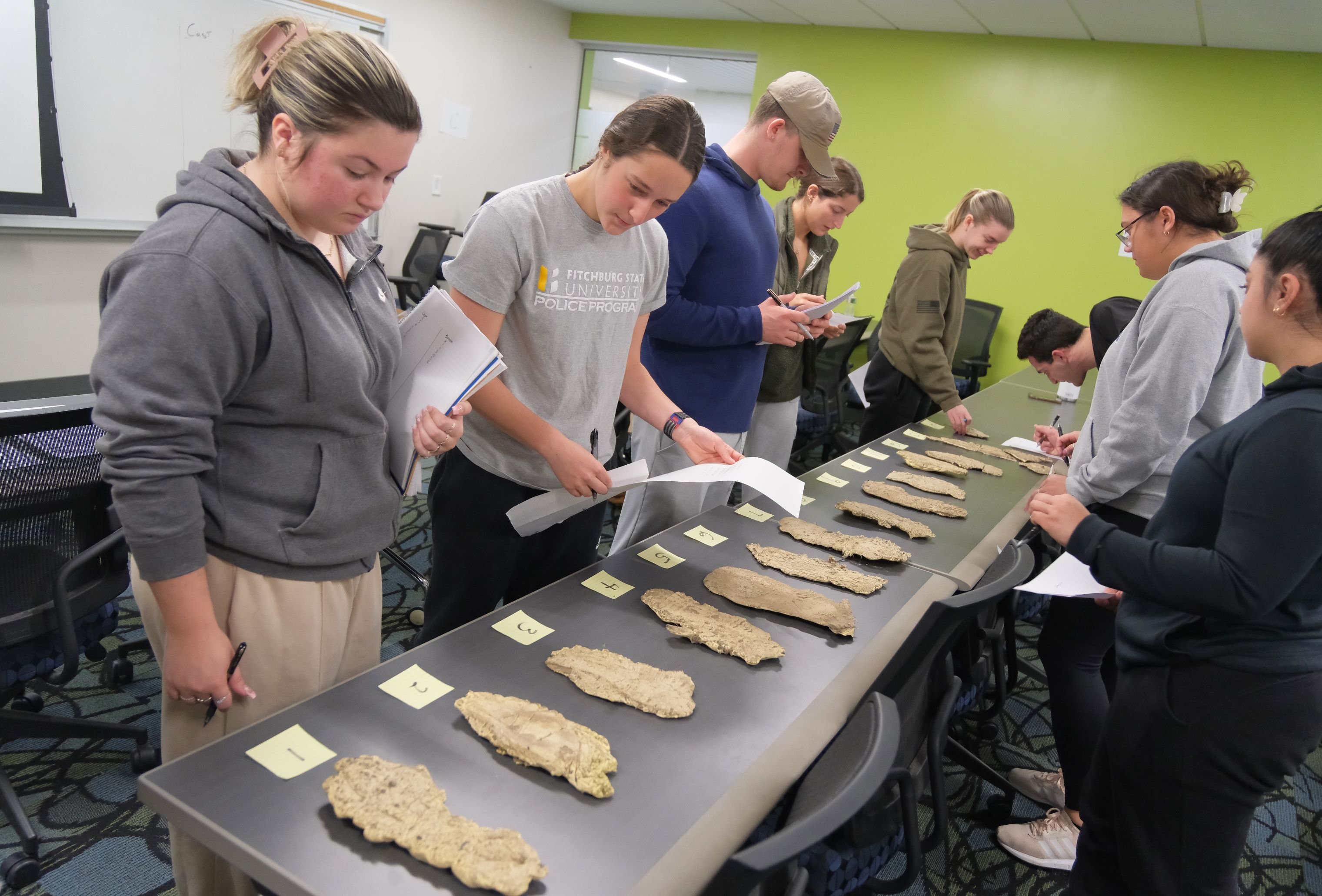 Criminal Investigation, CSI - Footwear Lab