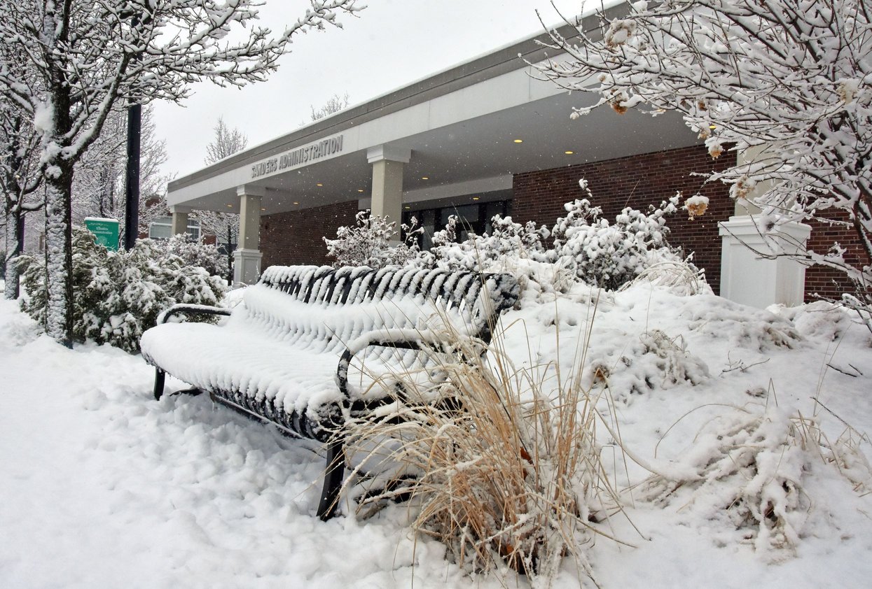Snow Makes Campus a Winter Wonderland