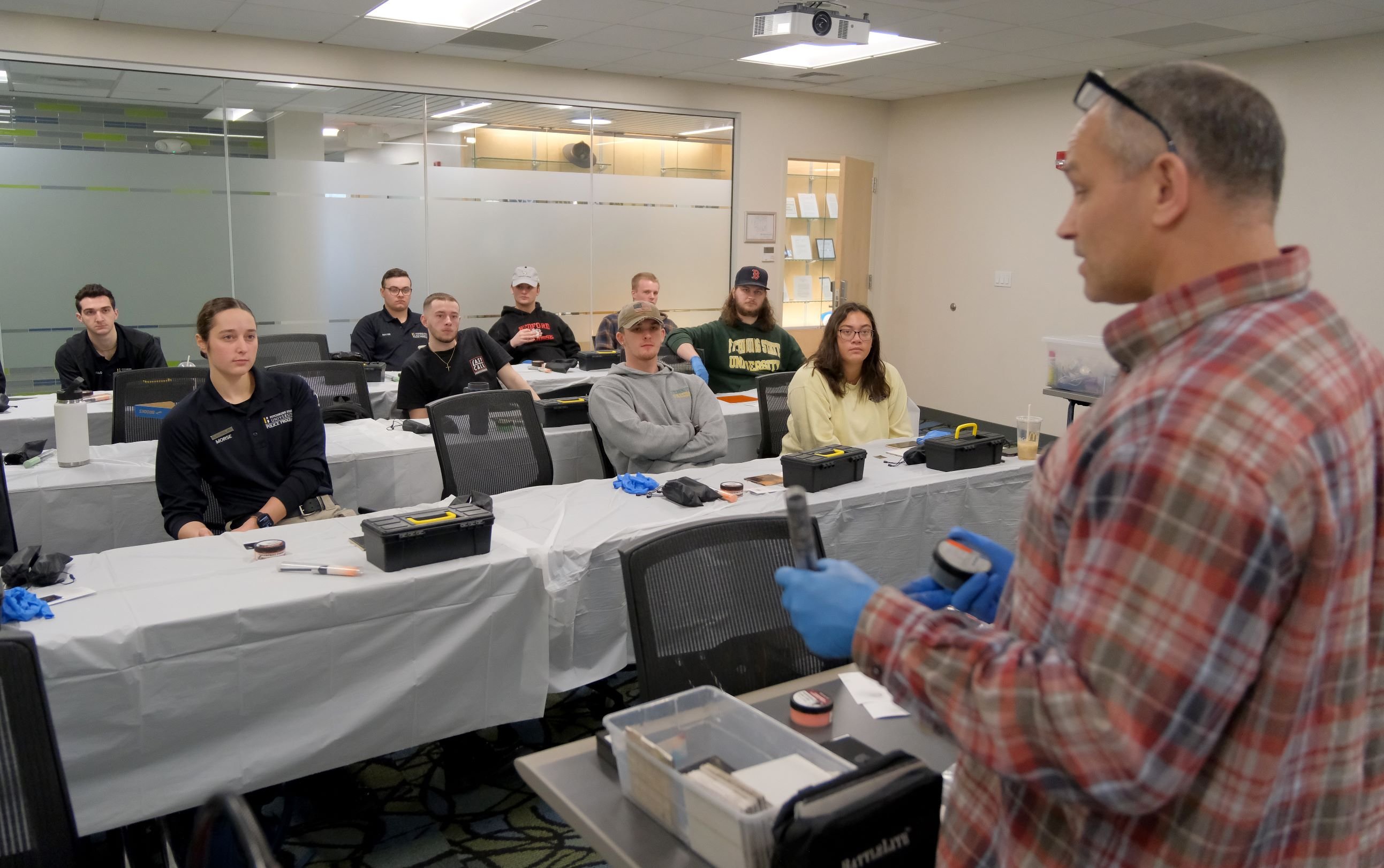 Criminal Investigation - Forensic Fingerprint Lab